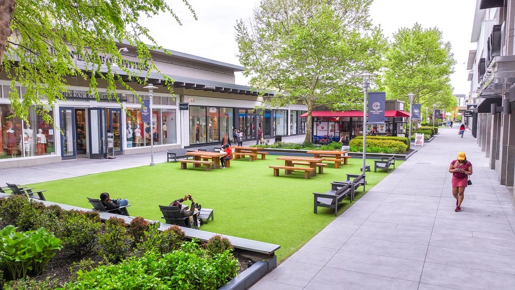 Cross County Shopping Center Celebrates 70th Anniversary